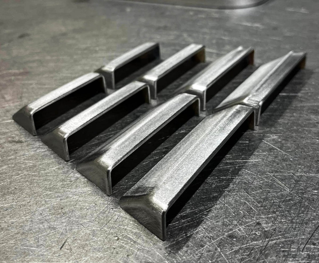 Land Rover Defender Titan Stainless Steel Wing Top Vents – Uproar 4x4